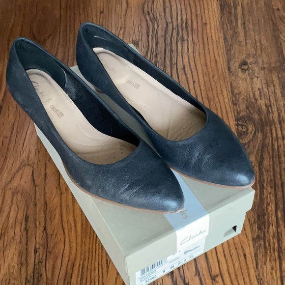 Clarks | Shoes | Clarks Mena Bloom Leather Kitten Heels | Poshmark